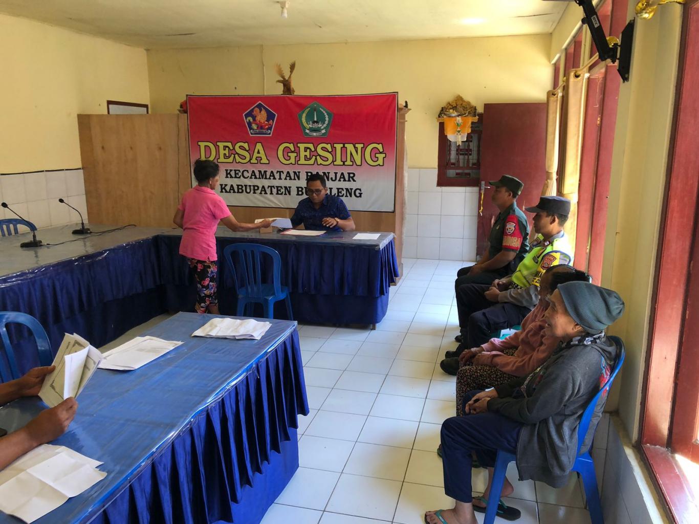 PEMBAGIAN BLT DD BULAN OKTOBER 2024 - Website Desa Gesing